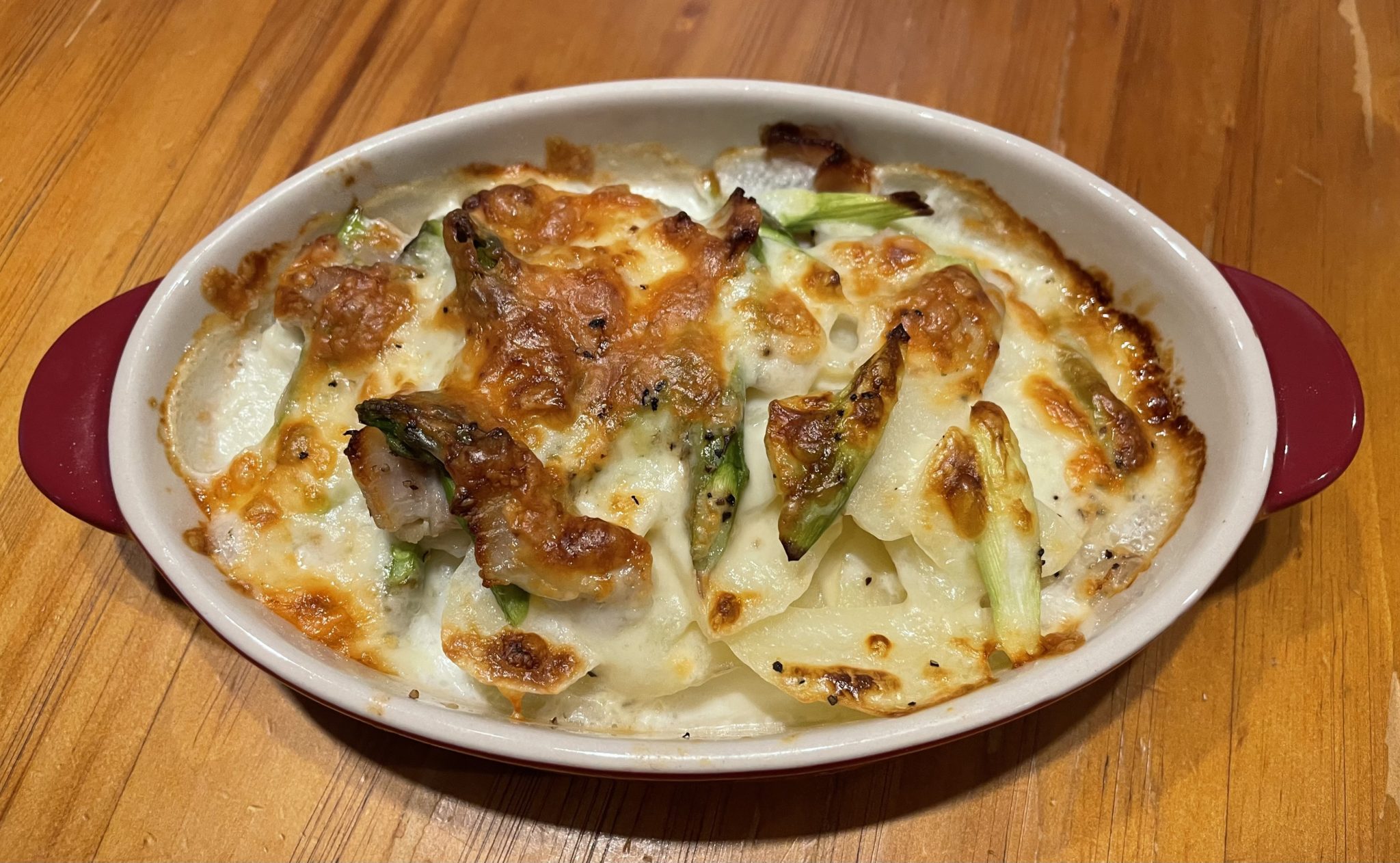 ベーコンとアスパラのポテトグラタン - まごころ清掃社